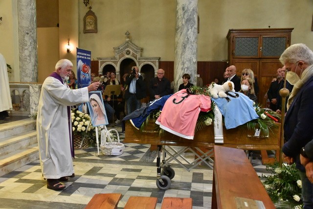 Commozione per l'addio ad Anna Marcacci Brosio - NoiTV