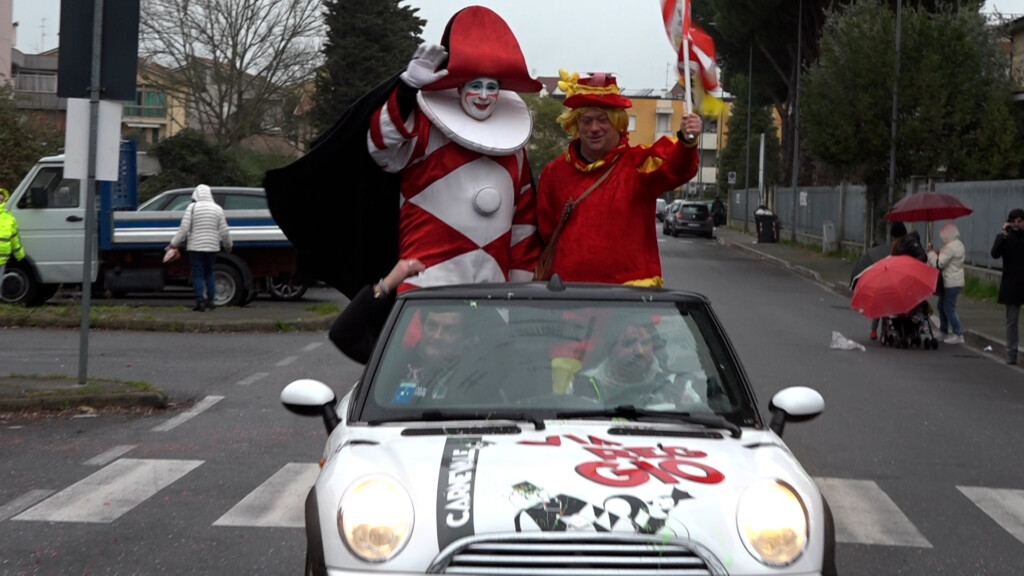 La pioggia non ferma la festa del Rione Varignano - NoiTV