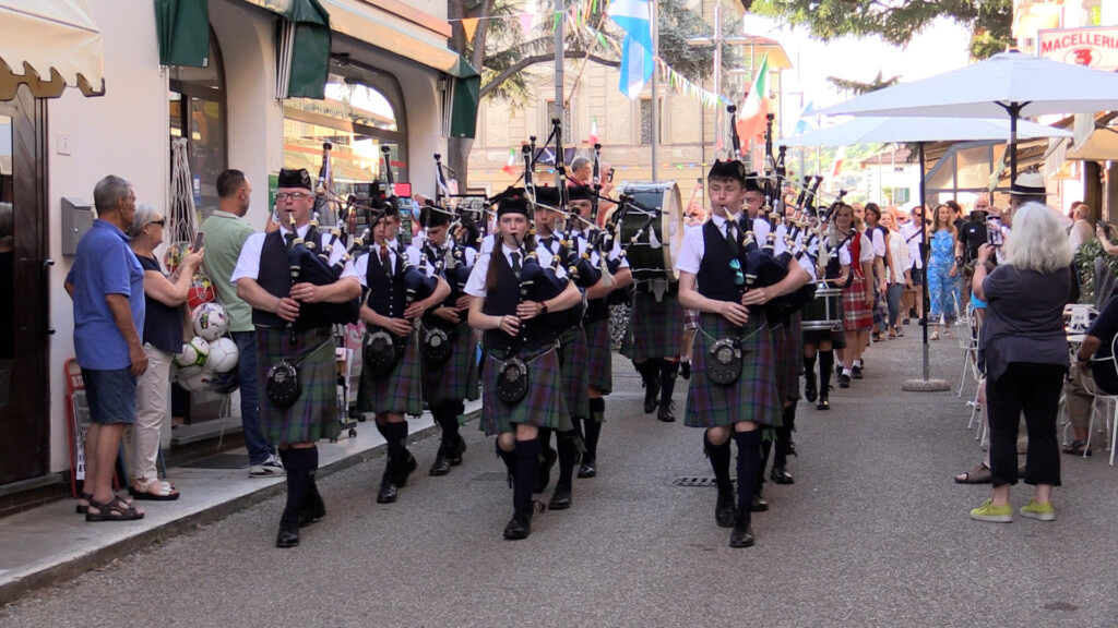 Barga saluta l'arrivo degli scozzesi - NoiTV