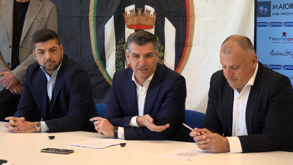 Nuovo assetto per il Viareggio; Mario Del Pistoia Presidente - NoiTV